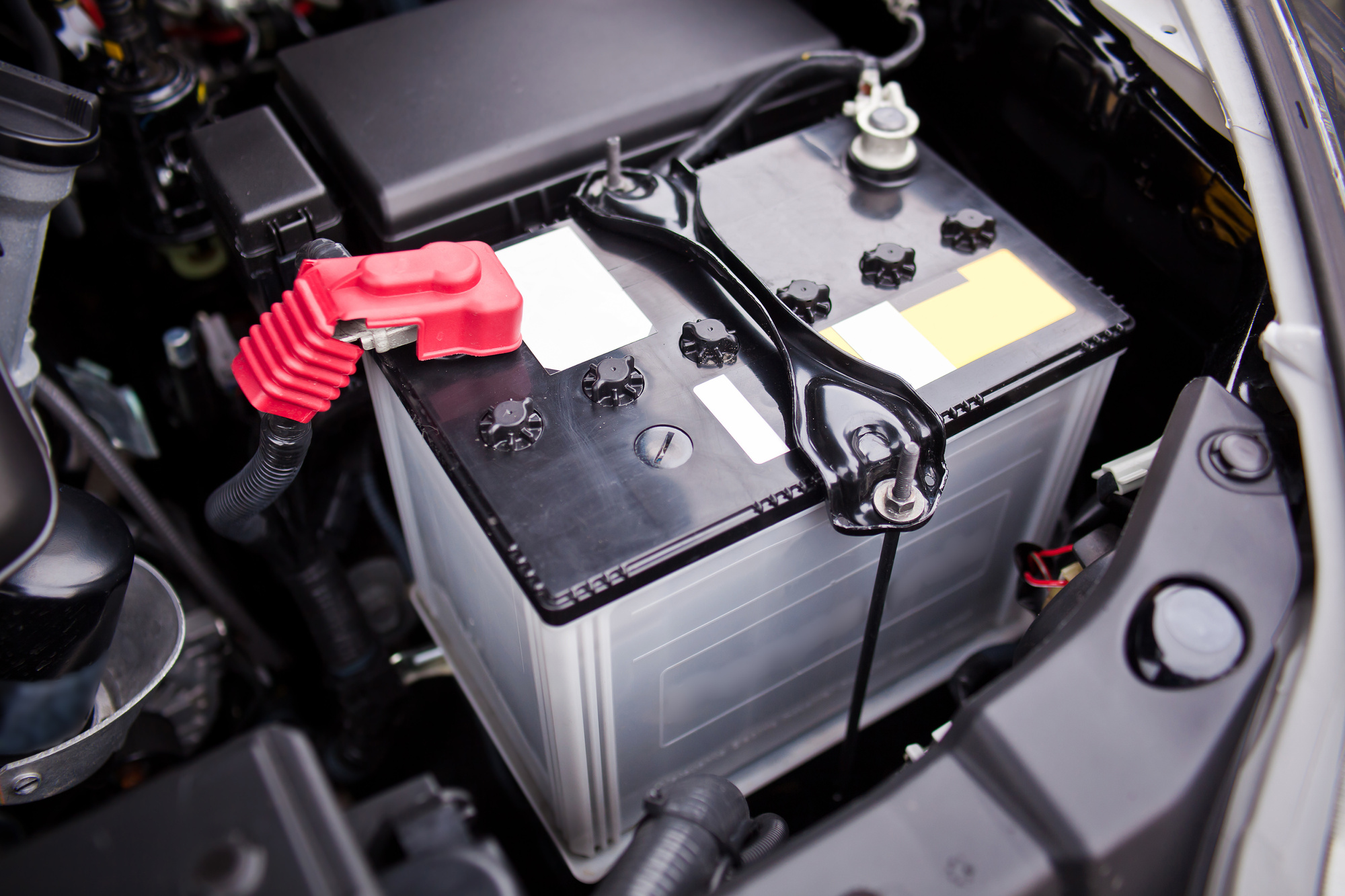 5 Signs Your Car Needs a New Battery - Motor Era